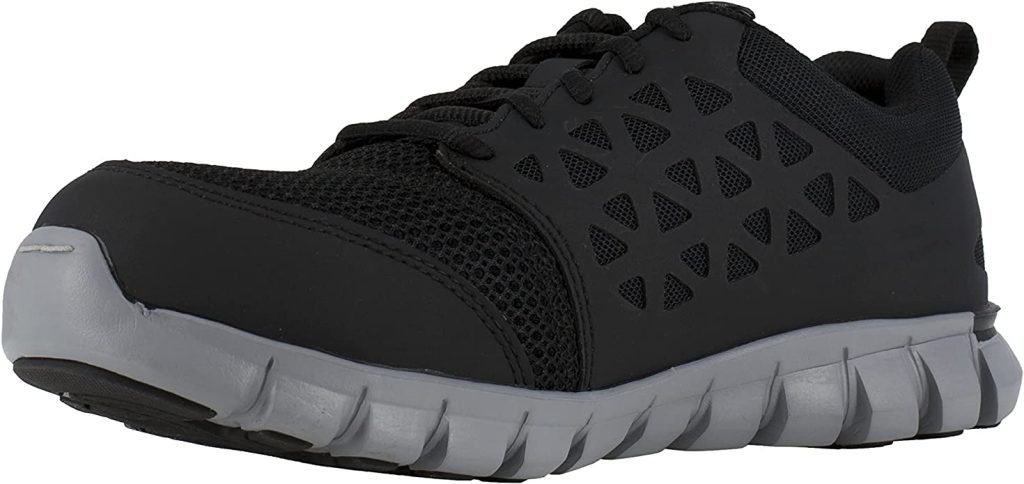 Best Shoes for Carpenters [7 Best Quality Work Boots]